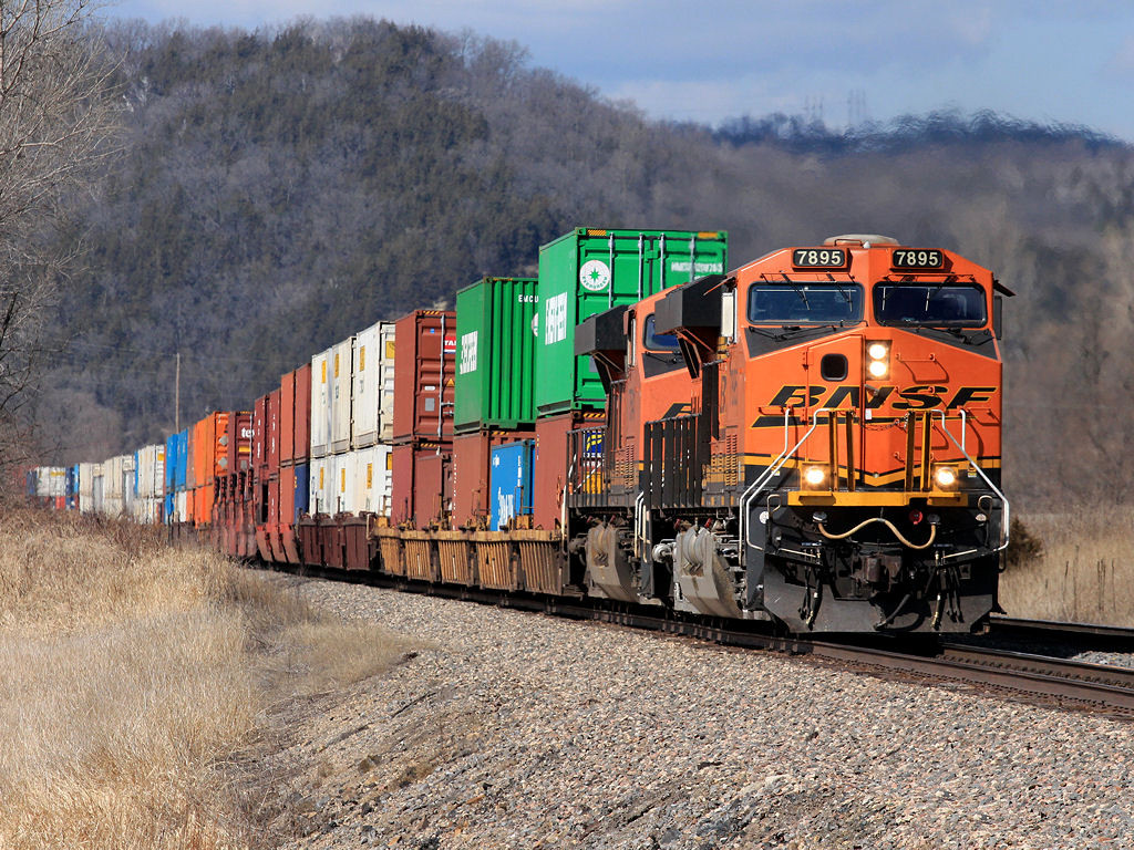 BNSF 7895